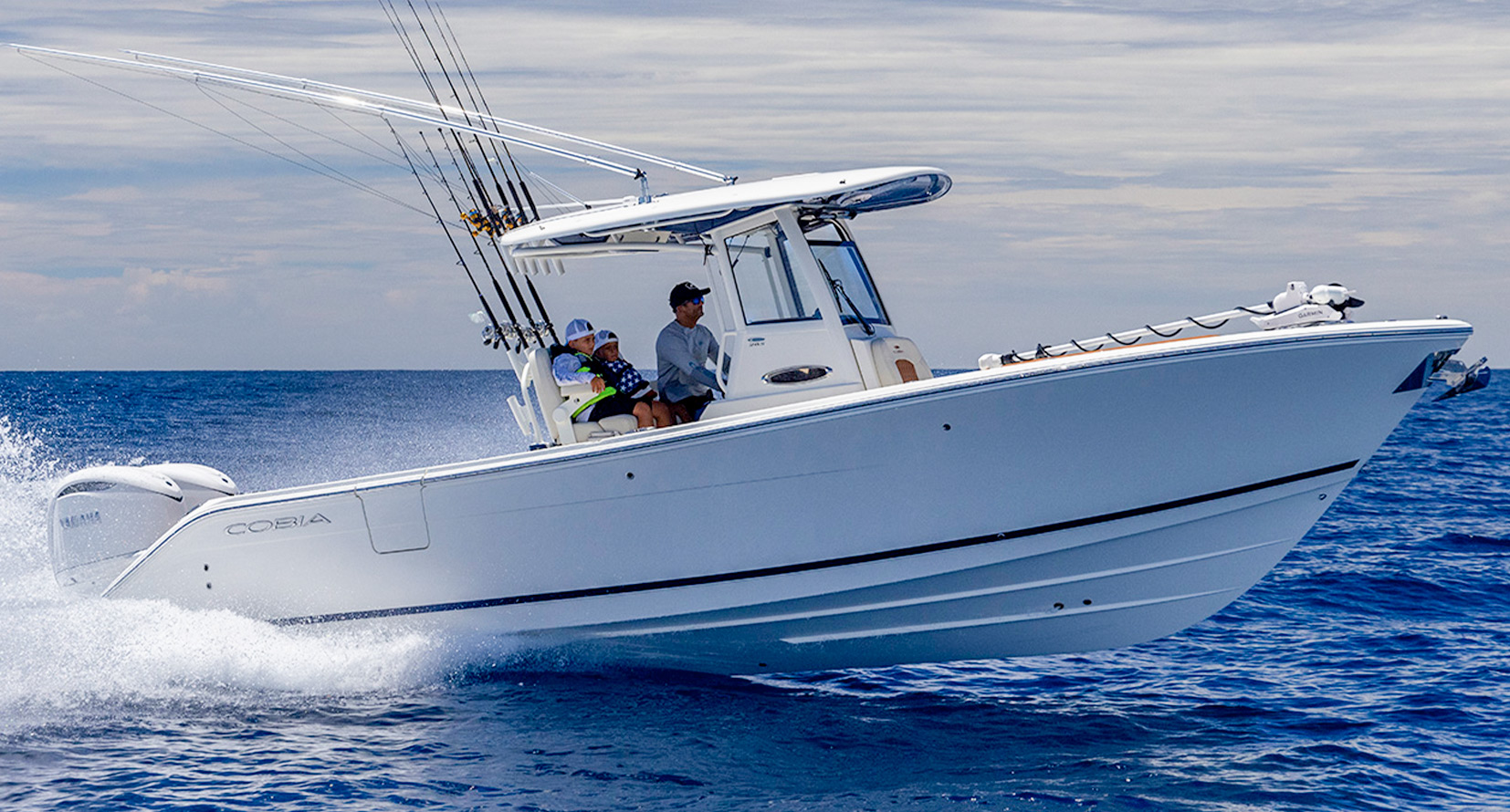 2026 Cobia 285 CC | 28 ft Twin Engine Sport Fishing Boat | Cobia Boats